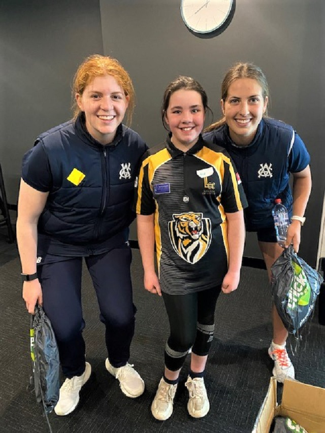 Female cricket program hits the mark | Pakenham Gazette