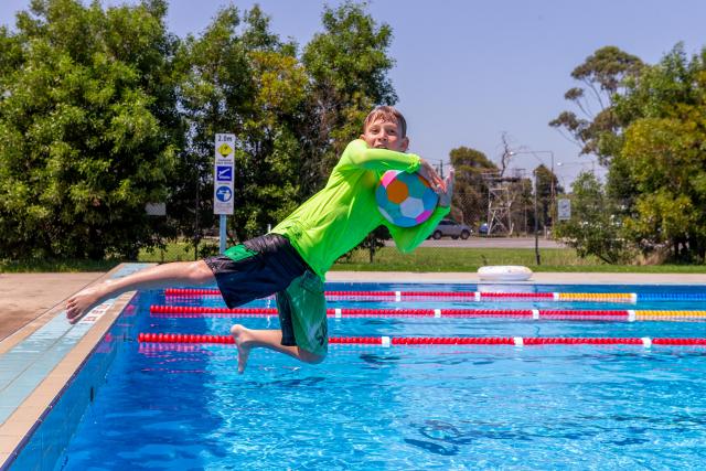 poolparty_382399_26.jpg | Pakenham Gazette