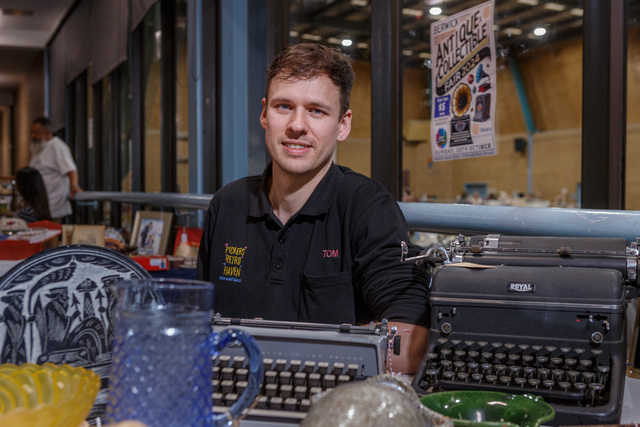 antique_437981_13 | Pakenham Gazette